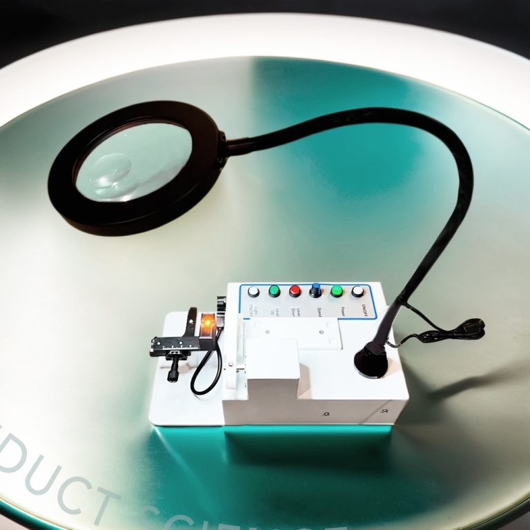 Injection Cone with Light - Conduct Science